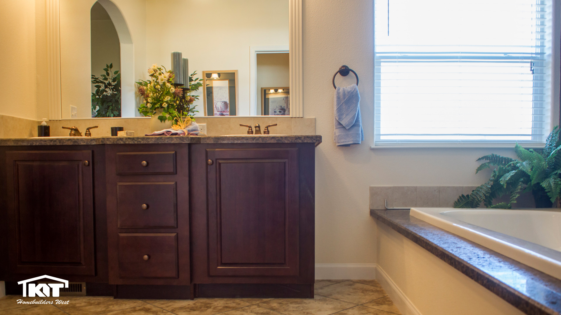 Grand Manor 6001 from Diamond Forge Homes