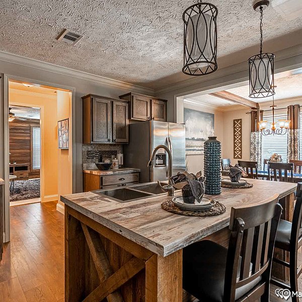 Deer Valley Series / The Anais DVT-7604 built by Deer Valley Homebuilders