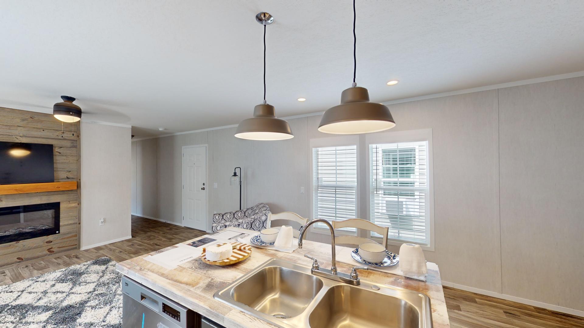 ARC The Robin ARC1680-8000 (Standard MBR) from Kelly Mobile Homes