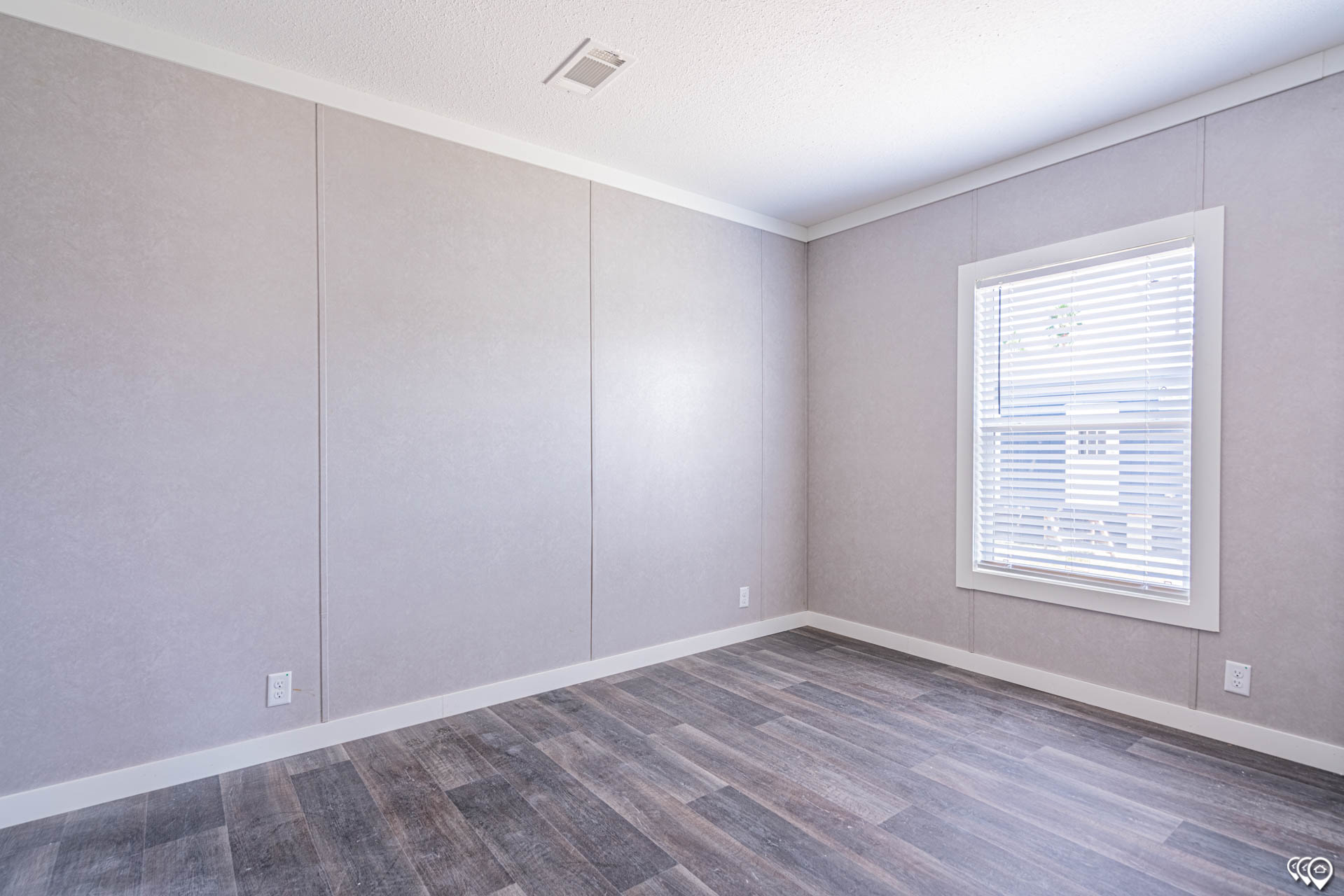 Super Saver Benbrook 330SA28644B | Chance's Home World